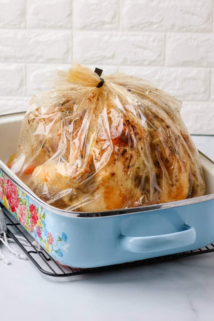 How to Cook a Turkey in an Oven Bag - Ranch Style Kitchen
